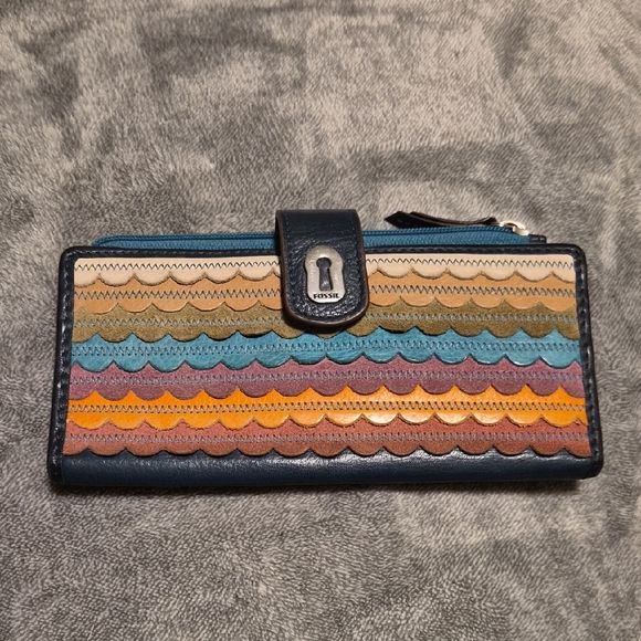 Fossil | Bags | Fossil Womens Colorful Scalloped Wallet | Poshmark